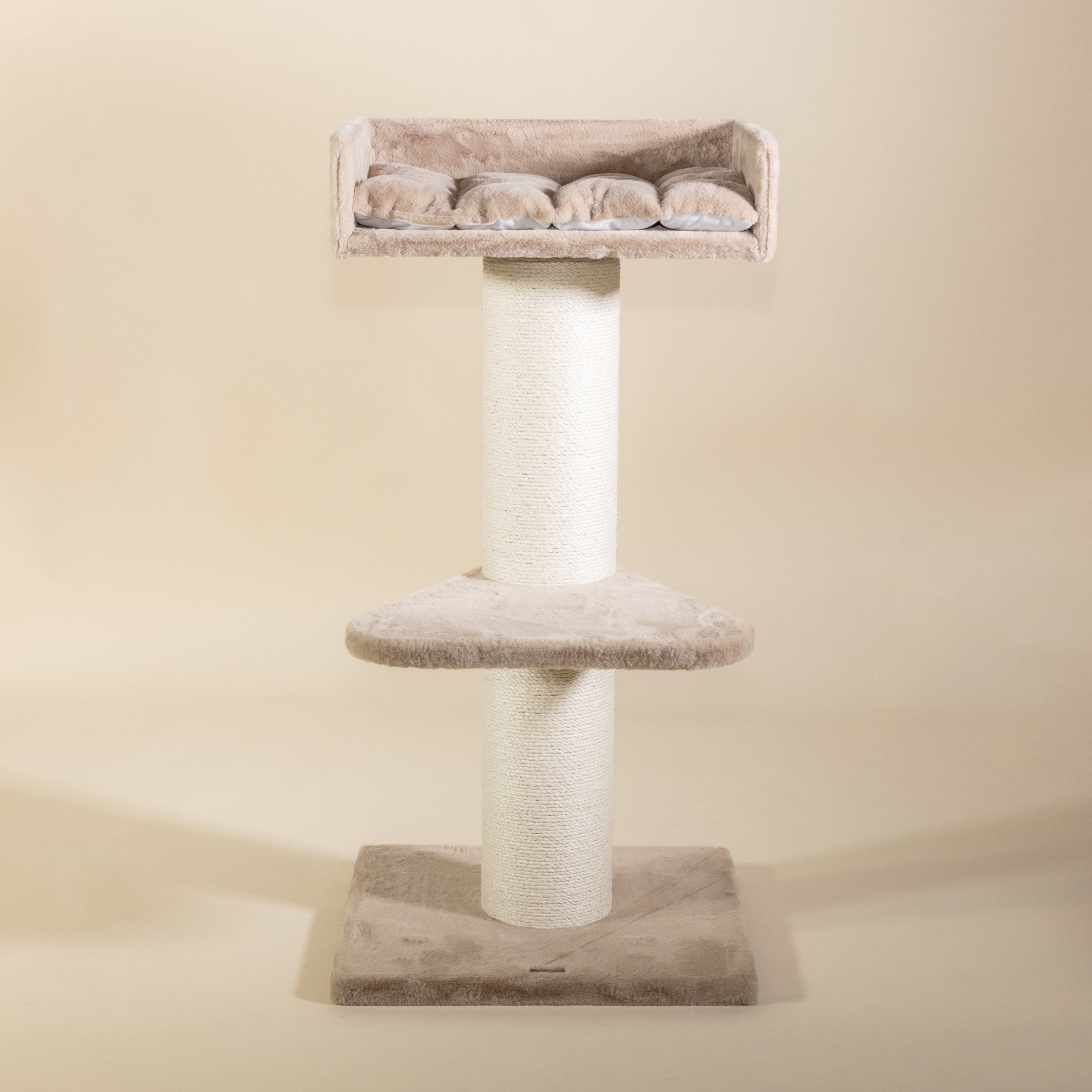 Maine Coon Lounge Cappuccino Teddy - Cat Tree for large cats from RHR Pets