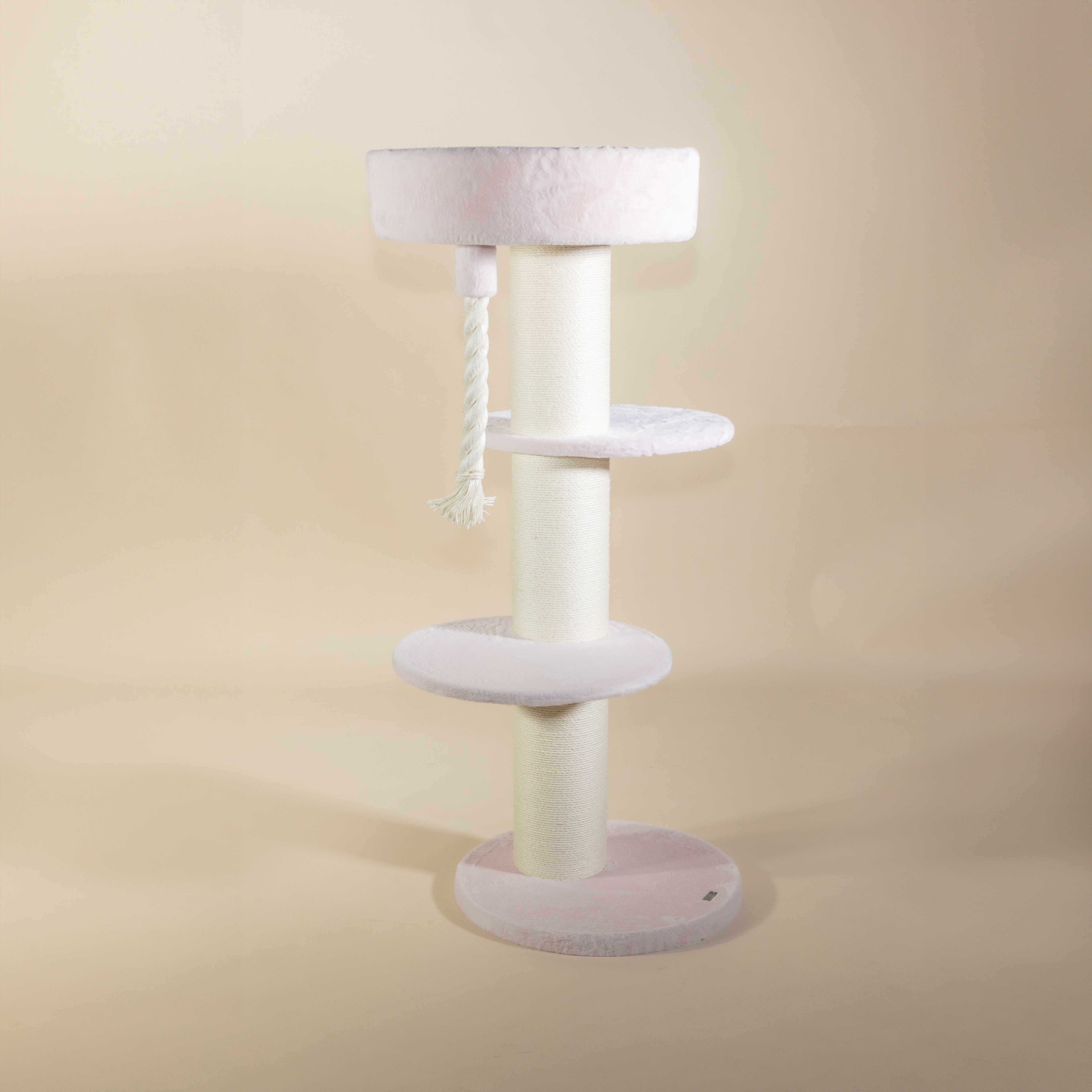 Maine Coon Sleeper Pink Teddy - Cat Tree for large cats from RHR Pets