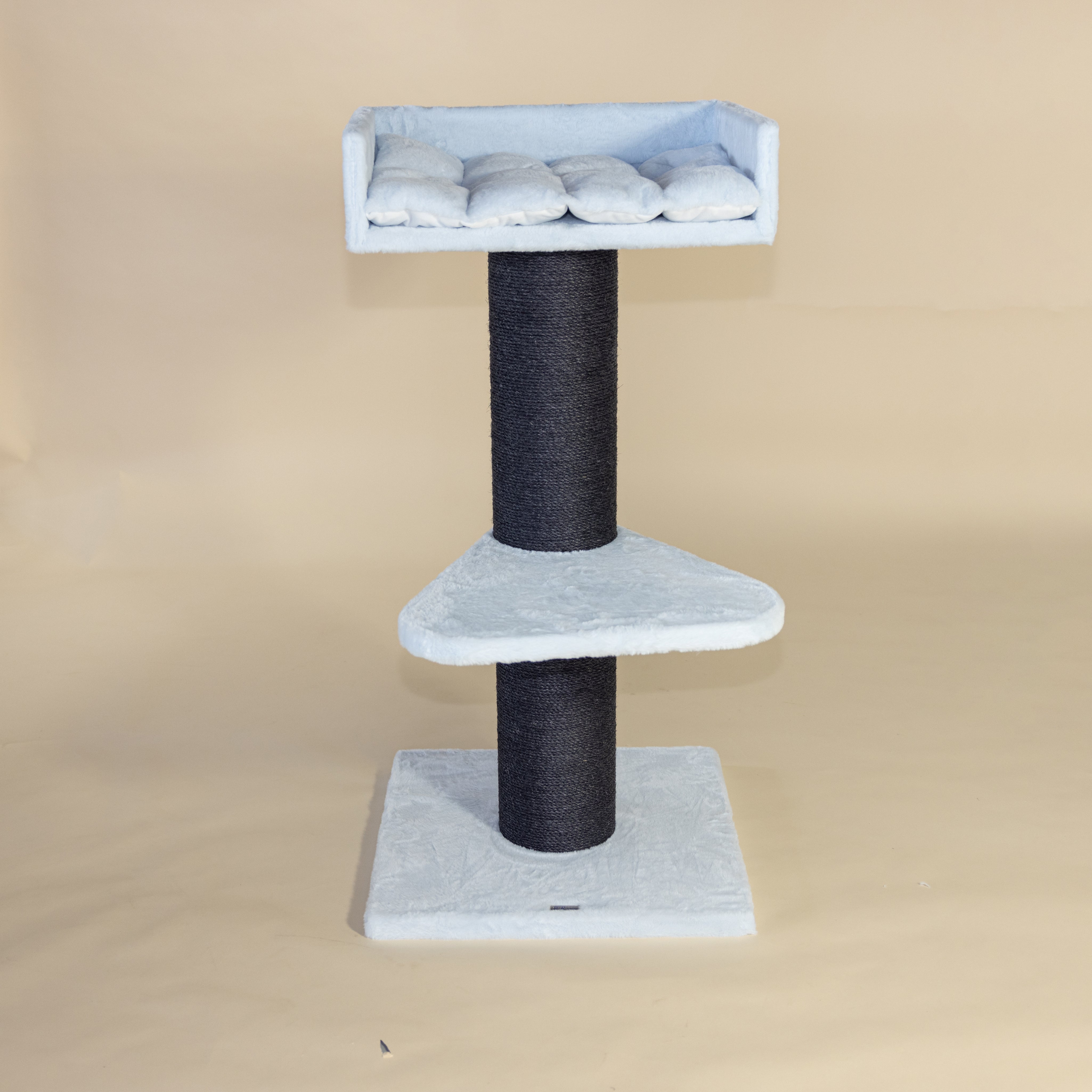 Maine Coon Lounge Blackline Cat Tree (Blue Teddy)