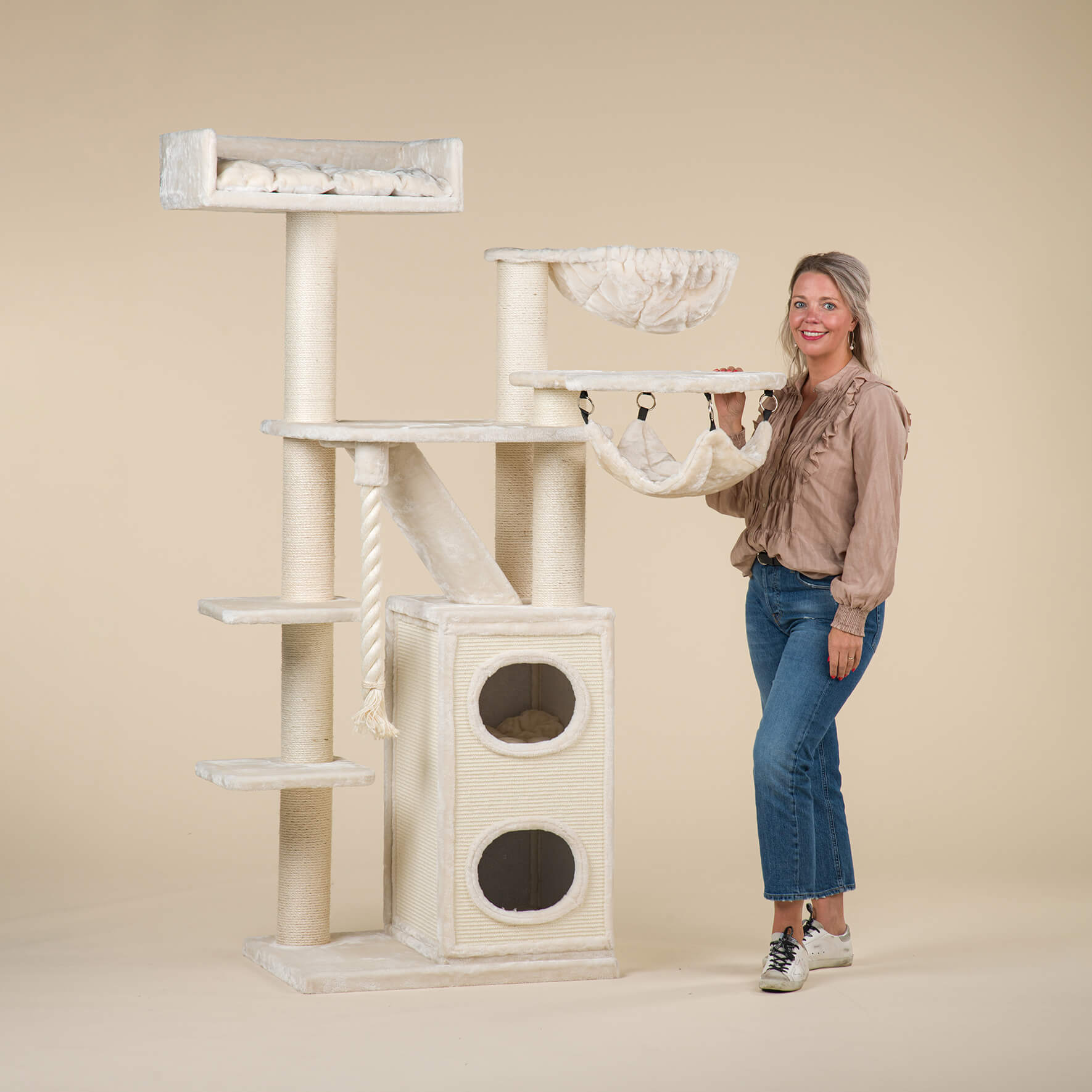 Cat Penthouse Crown Cream - Cat Tree for large cats from RHR Pets