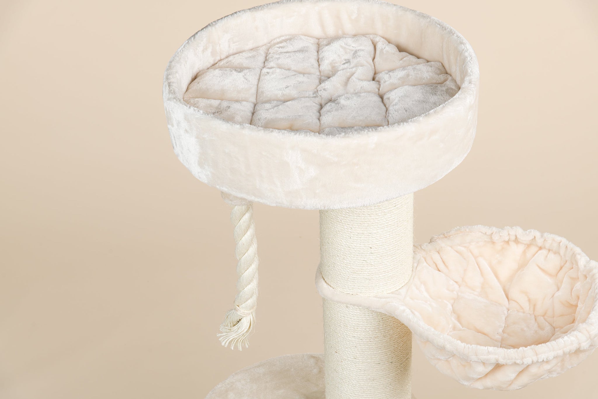 Maine Coon Sleeper de Luxe Cream - Cat Tree for large cats from RHR Pets