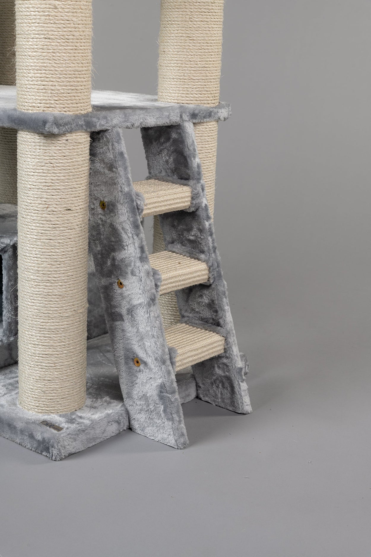 Corner Coon Light Grey - Cat Tree for large cats from RHR Pets