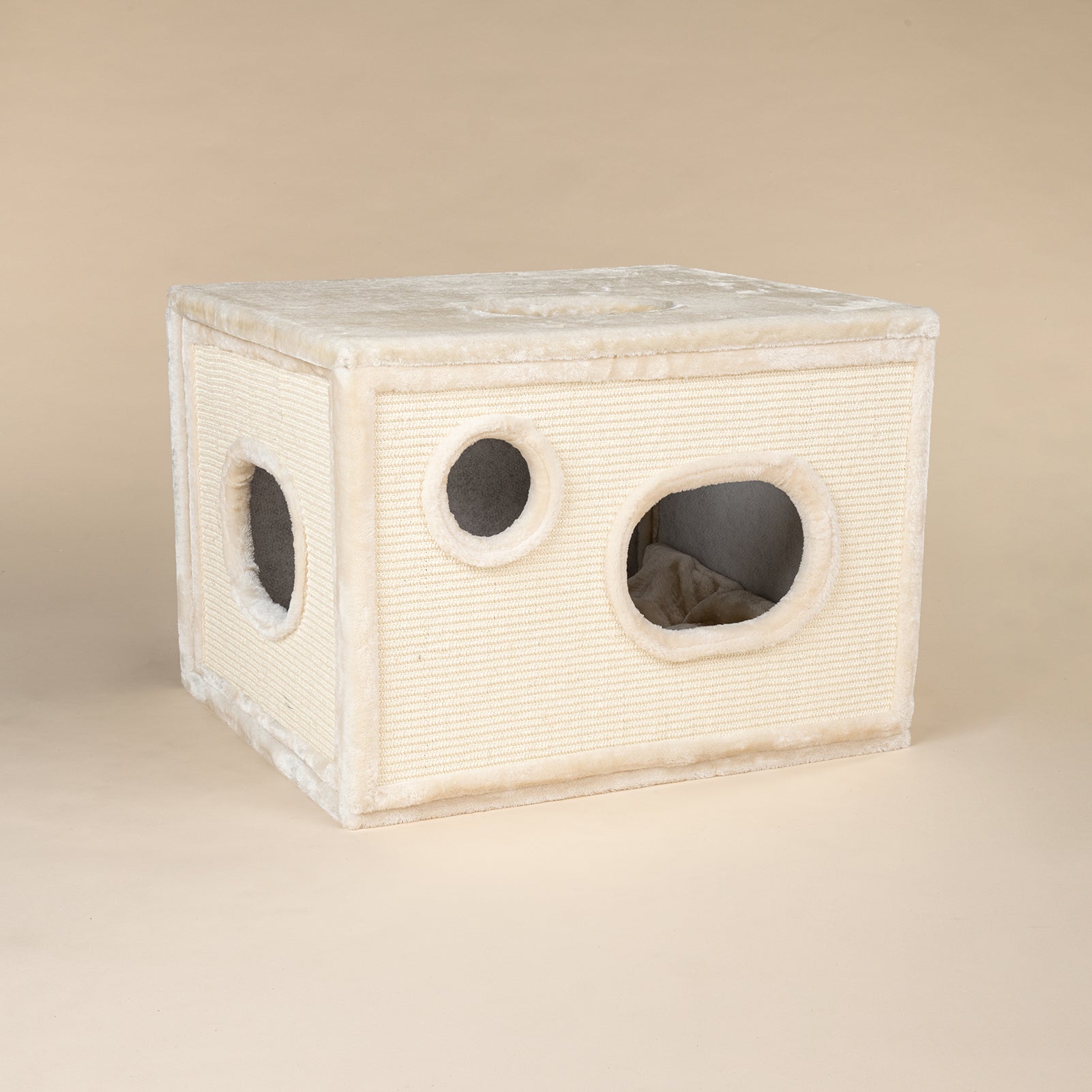 Scratching Barrel Palace Right Cream - Scratching Barrel for large cats ...