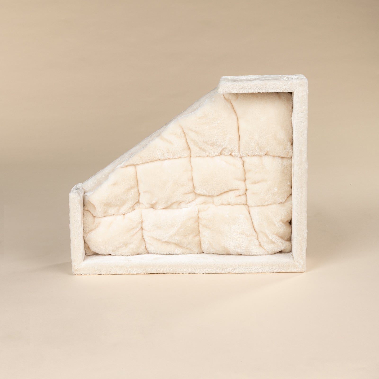 Cream-Coloured Lounge Corner Coon - Cat Tree Component RHR Pets